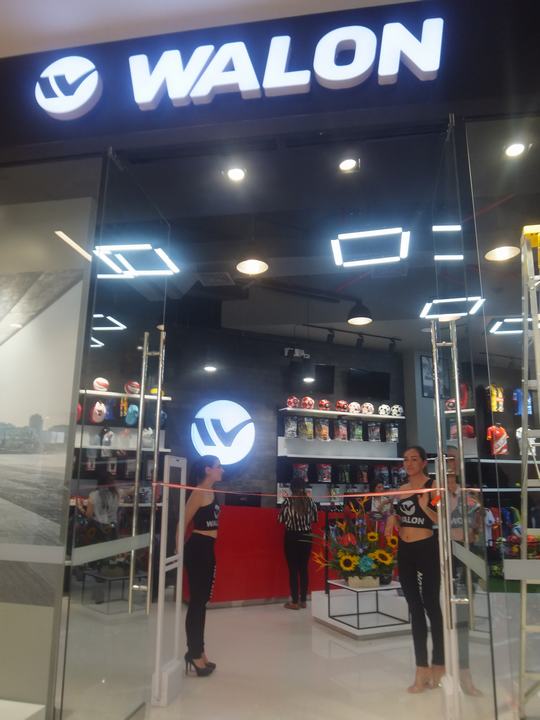 Walon inaugura su Tienda en el 1er. Mall Plaza de Santa Anita ...
