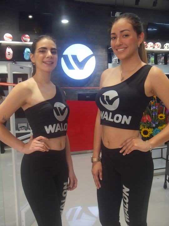 Walon inaugura su Tienda en el 1er. Mall Plaza de Santa Anita ...