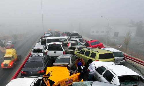 Fotos: espectacular choque de 90 autos en México | Serperuano.com