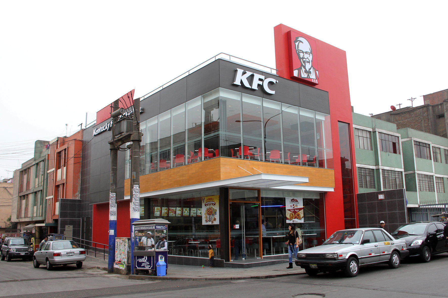 KENTUCKY FRIED CHICKEN INAUGURÓ SU PRIMER LOCAL EN EL DISTRITO DEL ...