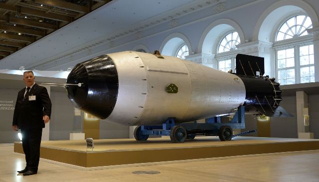 Rusia expone por primera vez la bomba nuclear más potente del mundo ...