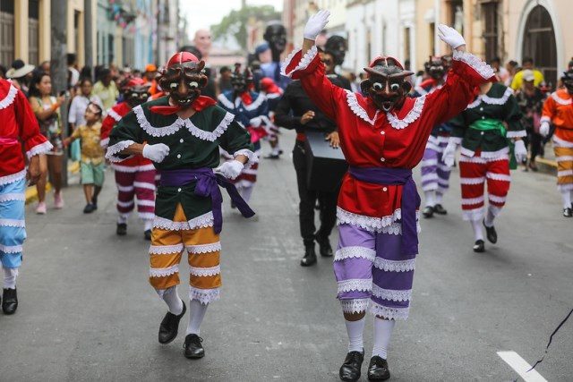 Carnaval de Lima llenó de color y alegría el centro histórico de la ...
