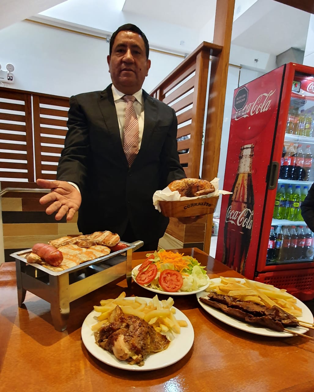 Cadena de Pollería de capitales peruanos “El Corralito” Pollos a la ...