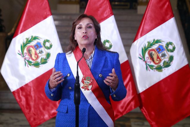Presidenta Dina Boluarte propone Adelanto de Elecciones para Abril 2024 y Declaratoria de ...